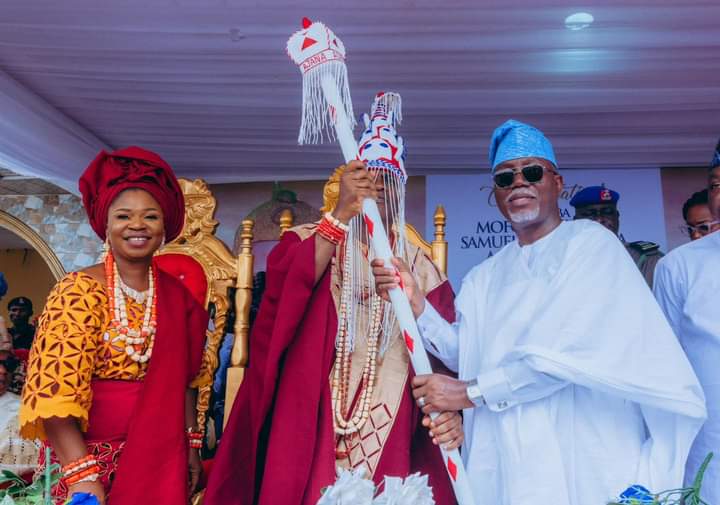 Aiyedatiwa presents staff, instruments of office to new Ajana Afa of ...